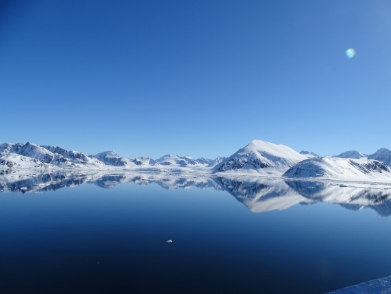 North Spitsbergen Explorer - Versatile landscapes, sea ice & wildlife ...